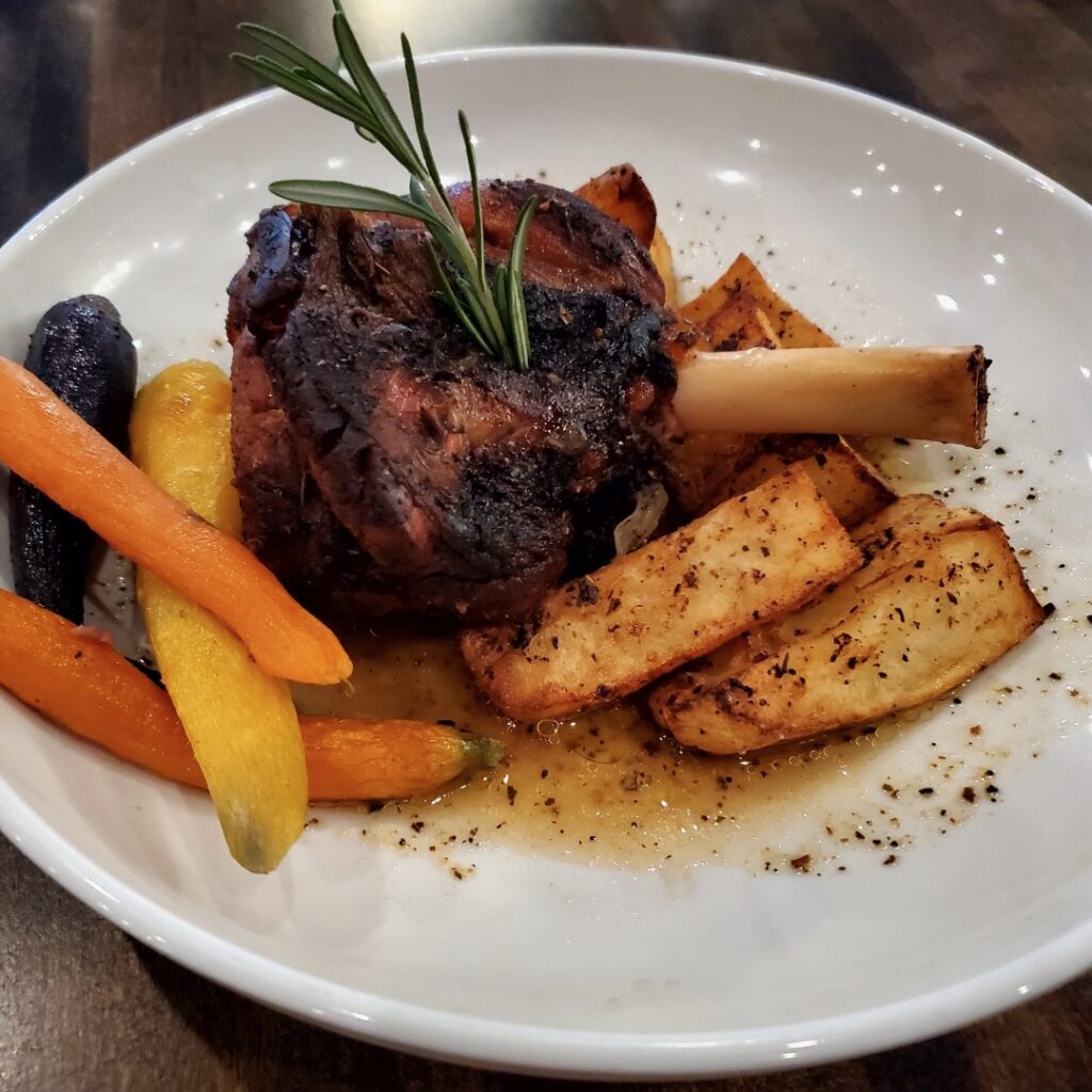 Unique Dining Experience in Elmhurst| Catering | Modern Plate